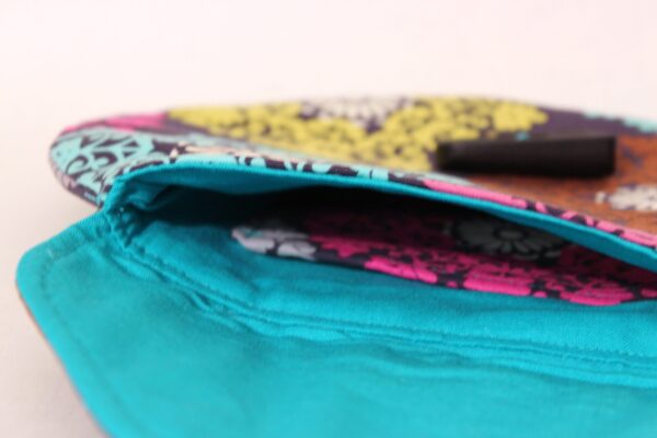 The Modern Girl Clutch | Pellon® Projects